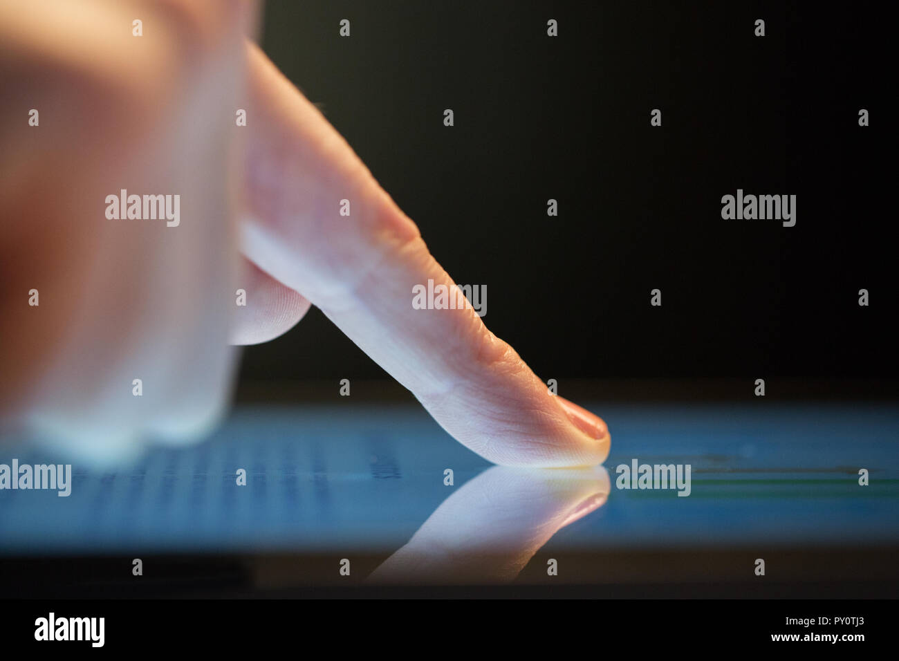 Sensor screen hi-res stock photography and images - Alamy