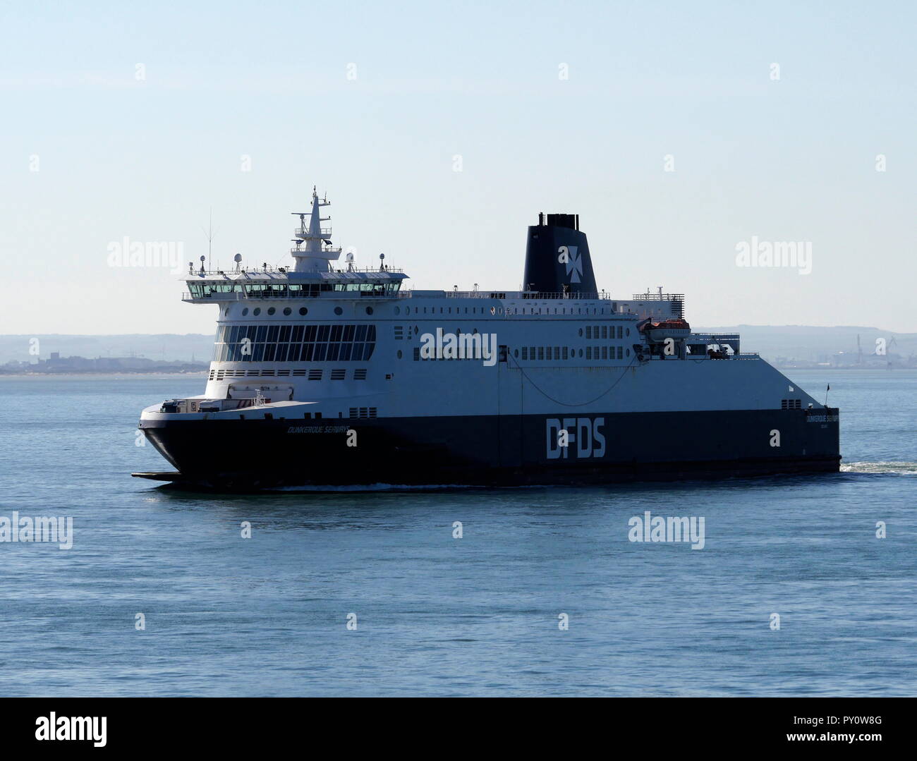 Northern coast of francemain approach channel hi-res stock photography ...