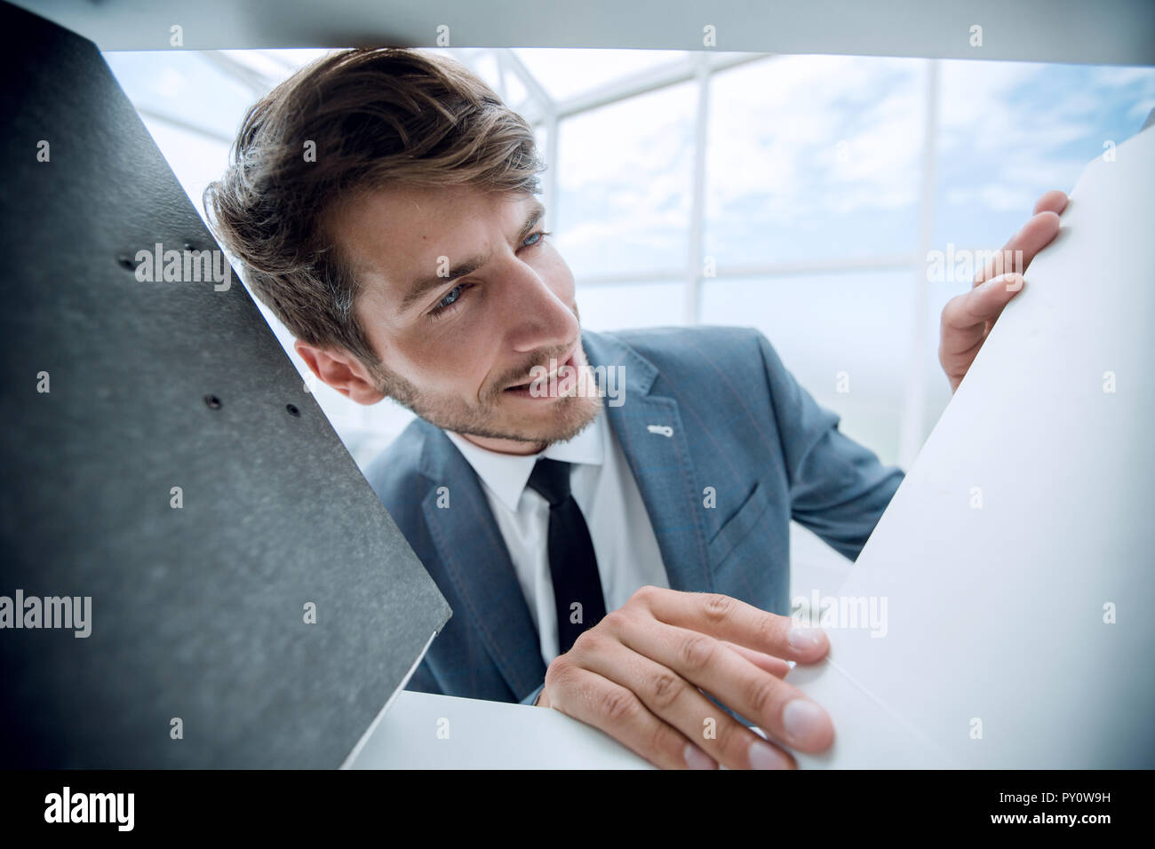 Invoices folder hi-res stock photography and images - Alamy