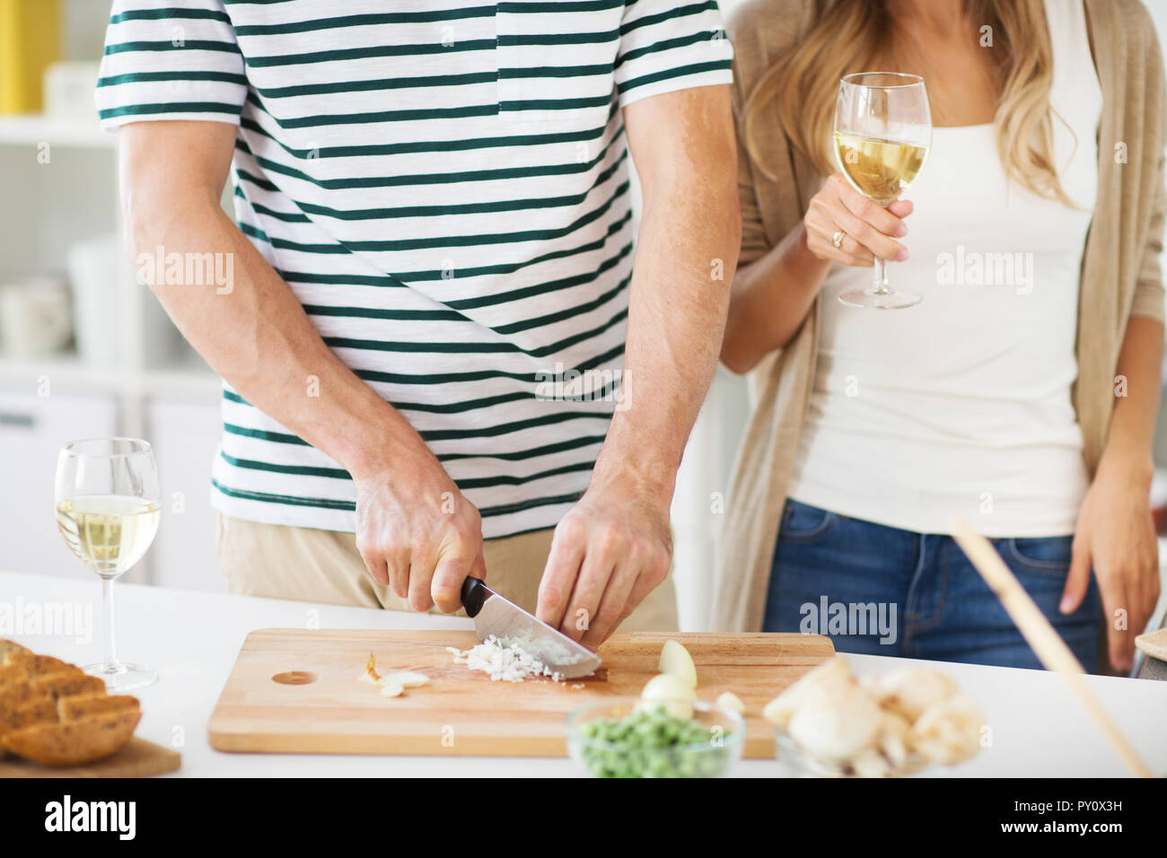 Couple wine cooking hi-res stock photography and images - Alamy