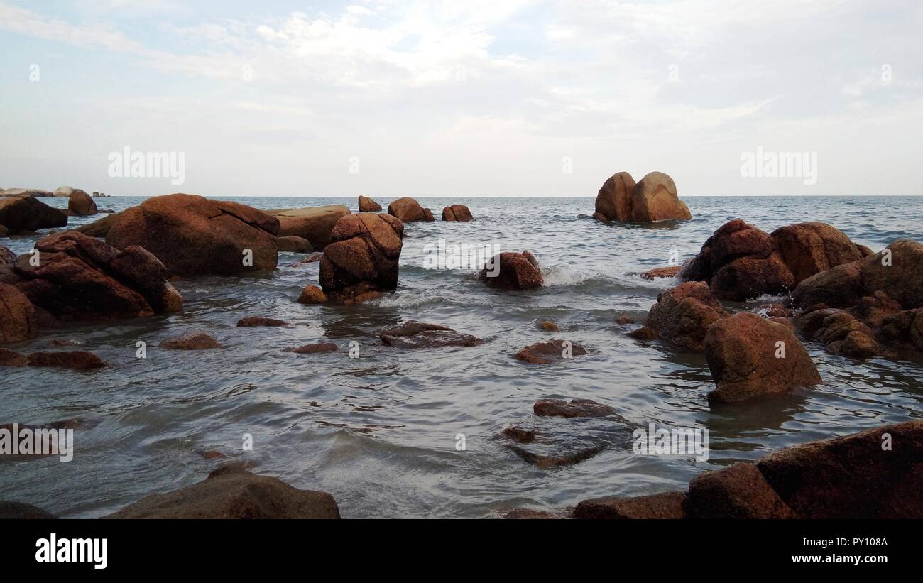 the stone beach Stock Photo - Alamy