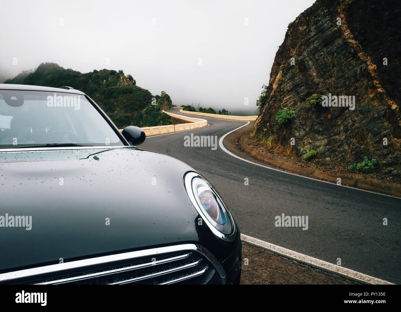 Winding road car journey mountain hi-res stock photography and images ...