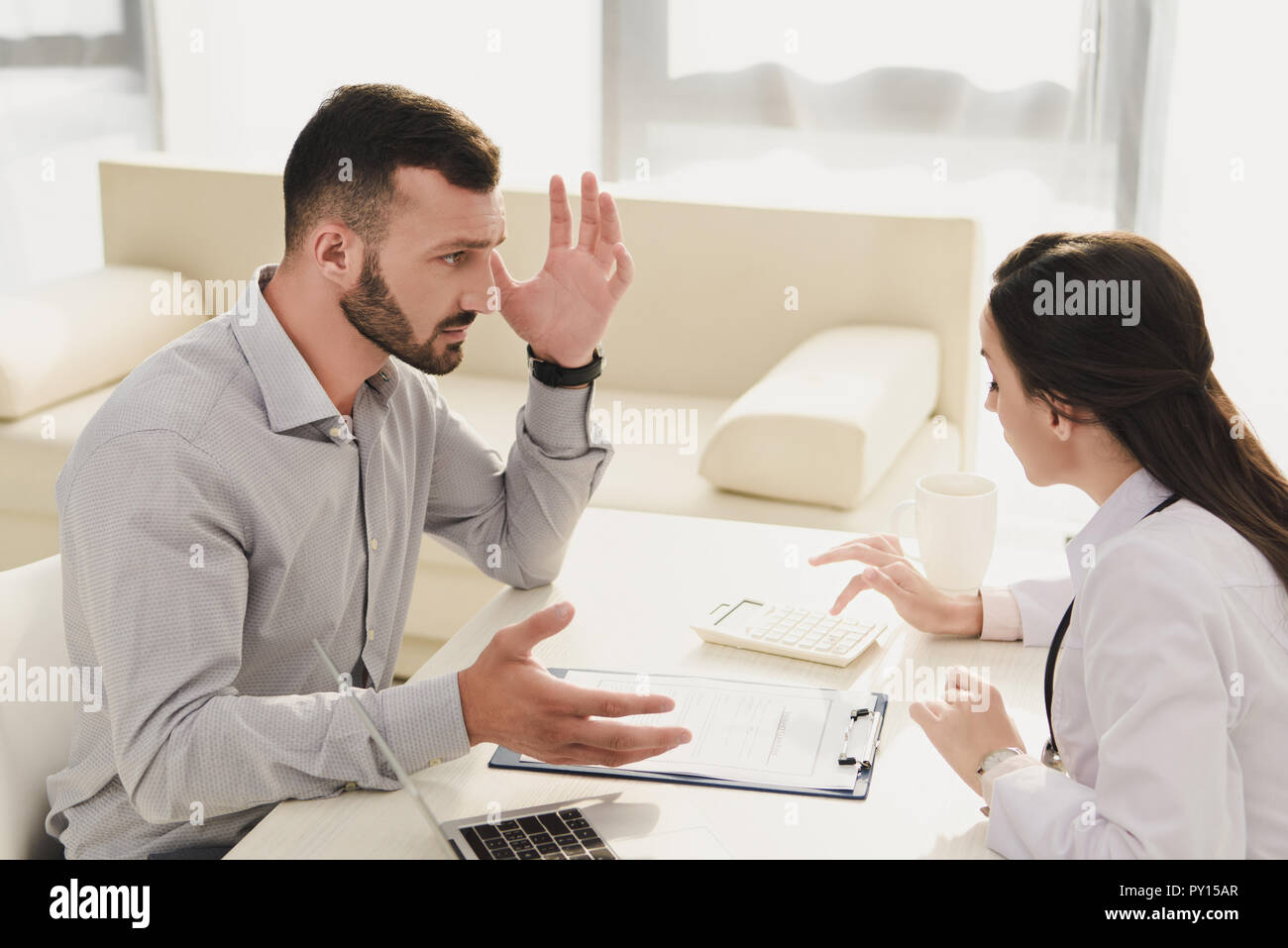Frustrated client hi-res stock photography and images - Alamy