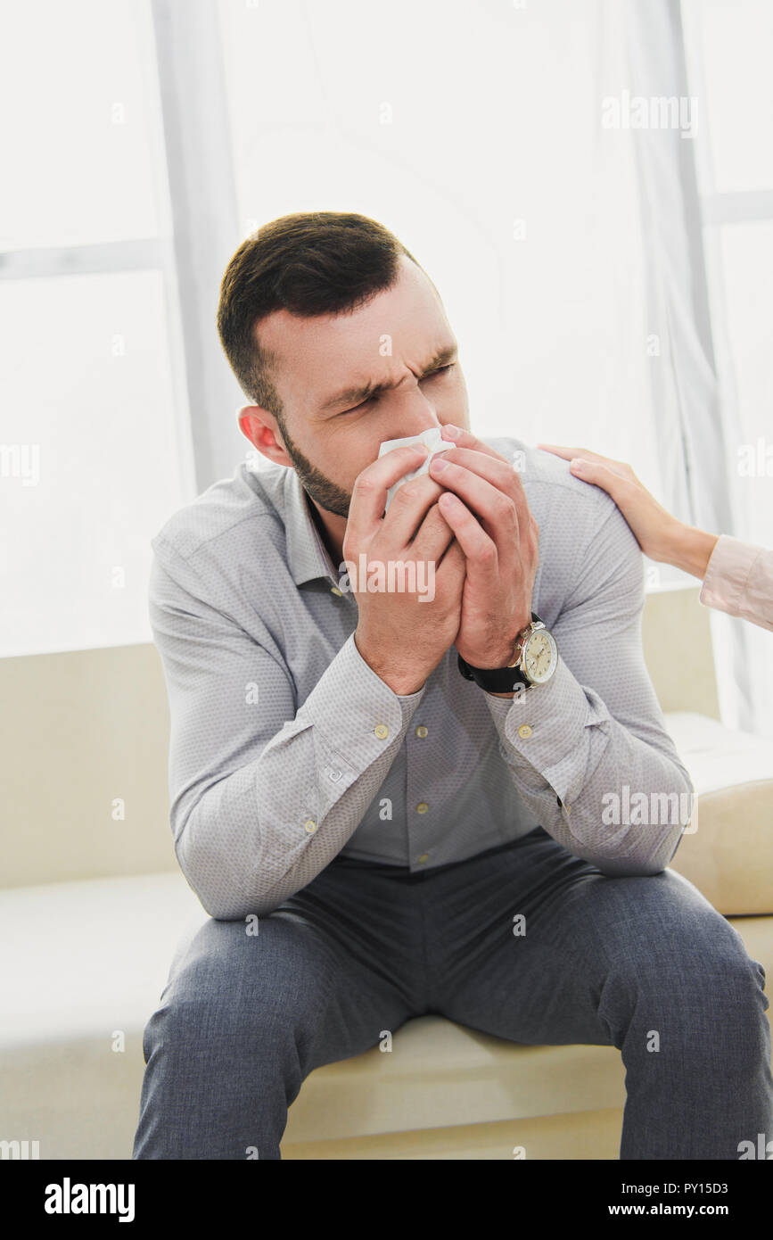 Office crying hi-res stock photography and images - Alamy