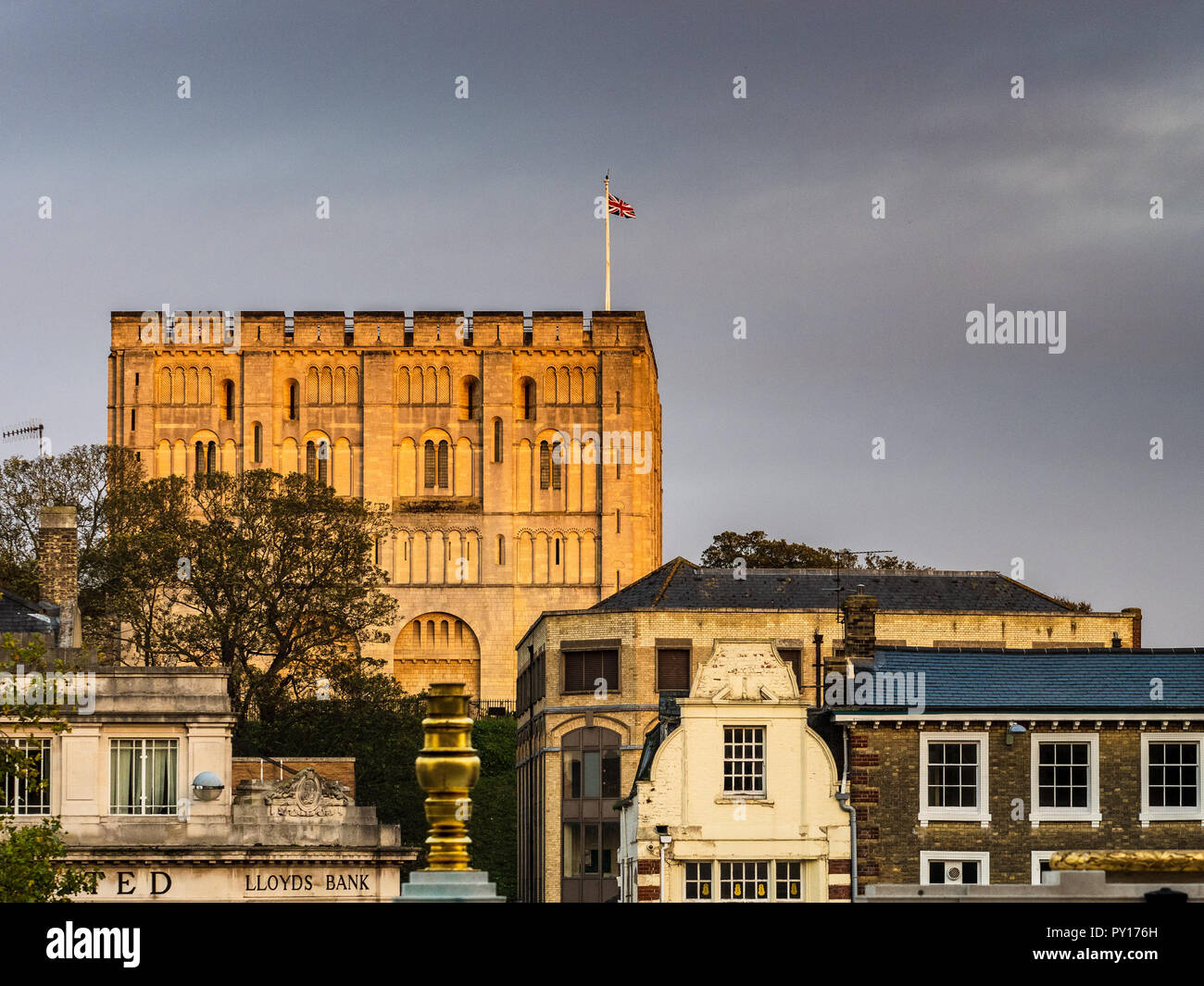 Norwich Castle - Norman castle founded by William the Conqueror around ...