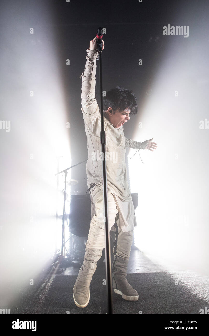 Gary numan the pleasure principle hi-res stock photography and images ...
