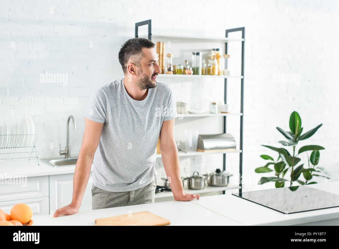 Person standing with spices hi-res stock photography and images - Alamy