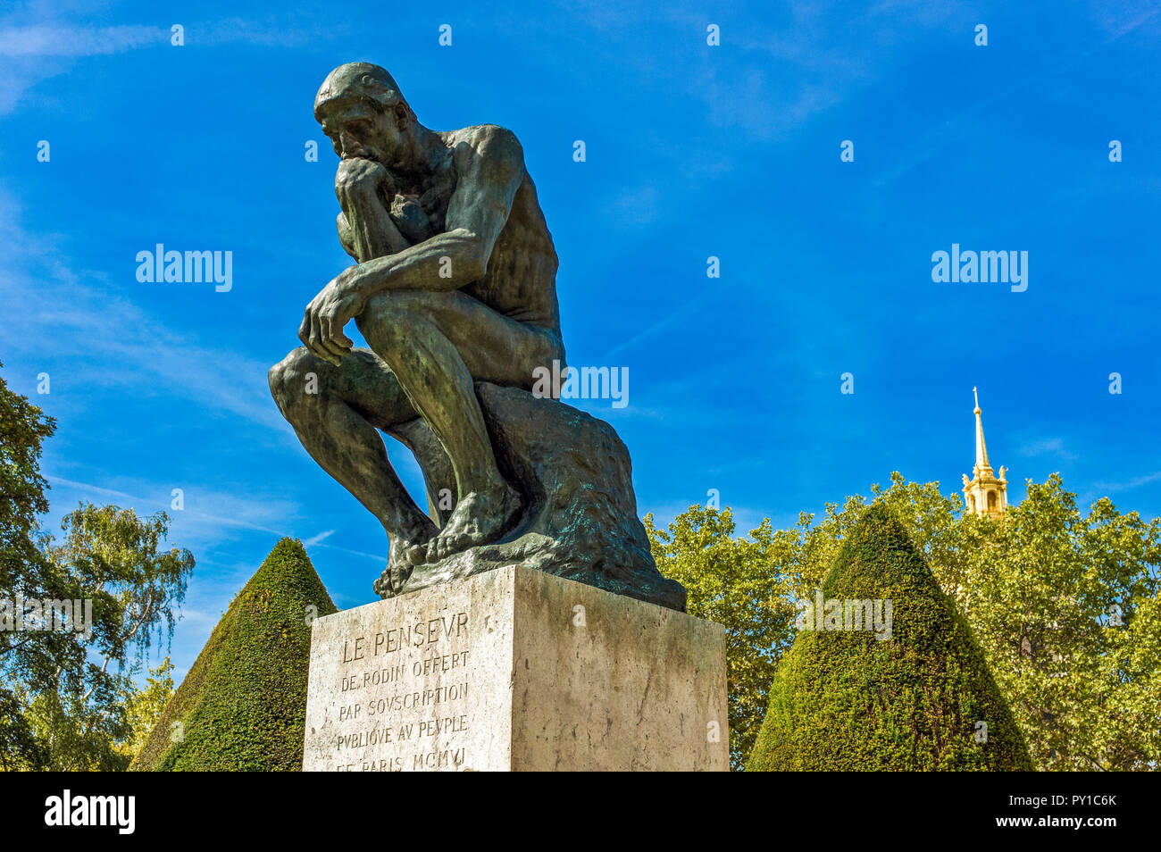 Le penseur hi-res stock photography and images - Alamy