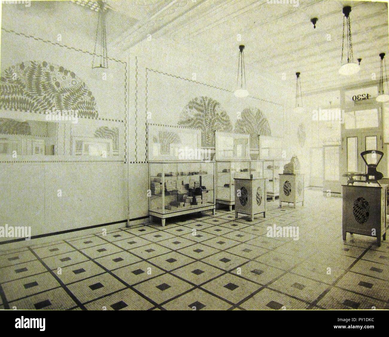 Busy Lady High Resolution Stock Photography and Images - Alamy