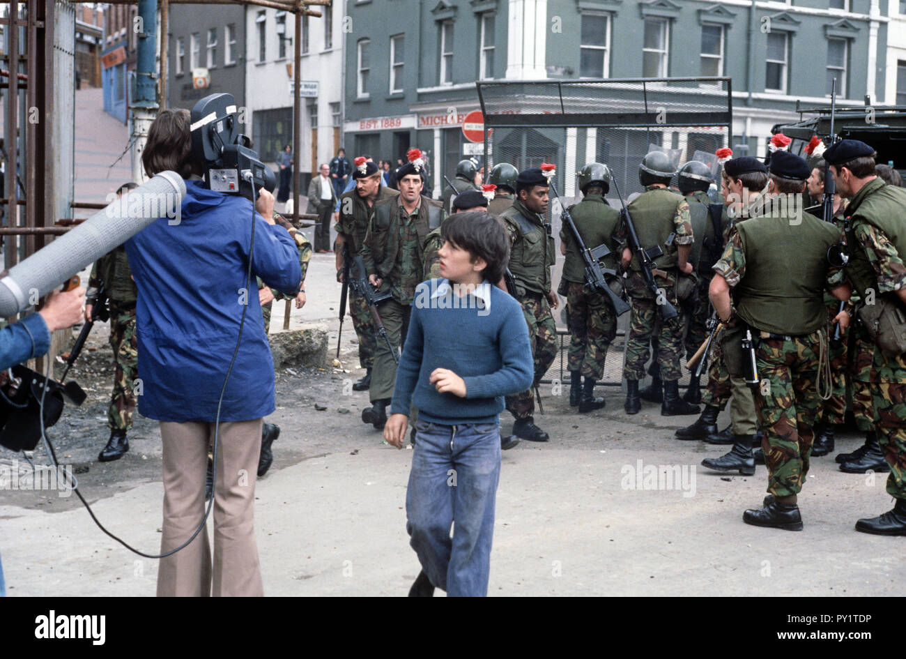 Provisional ira 1975 hi-res stock photography and images - Alamy