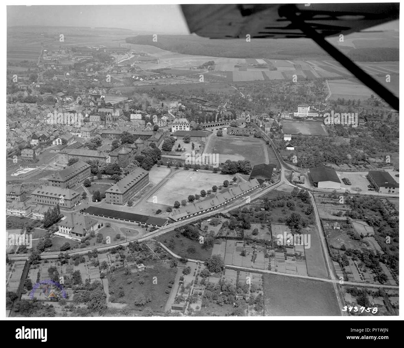 Butzbach Schloss-Kaserne Luftbild Stock Photo - Alamy
