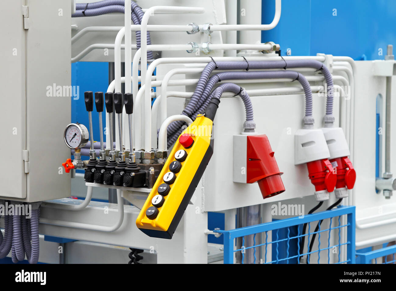 Hydraulic levers hi-res stock photography and images - Alamy