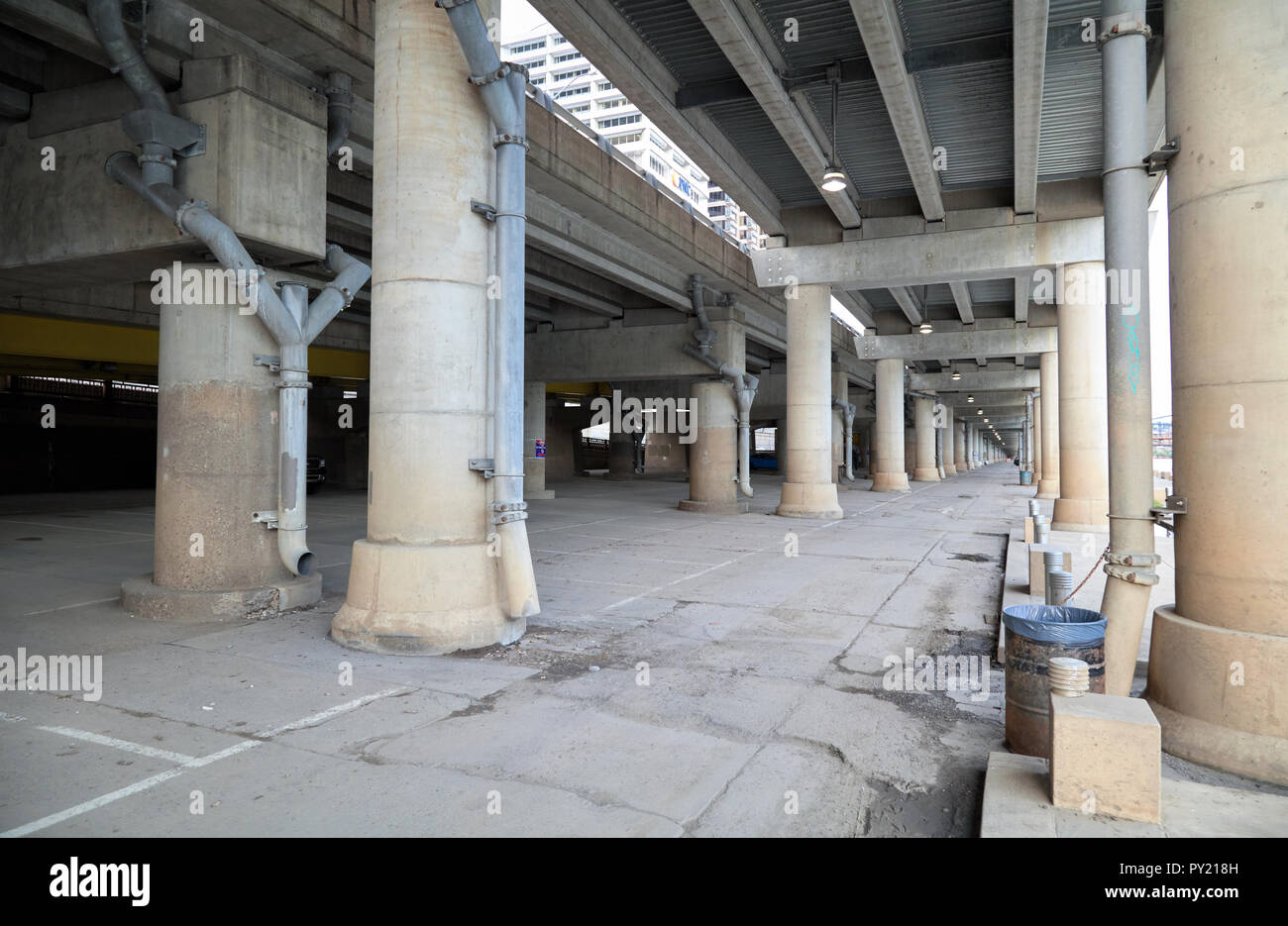 Under Bridge Parking High Resolution Stock Photography and Images - Alamy