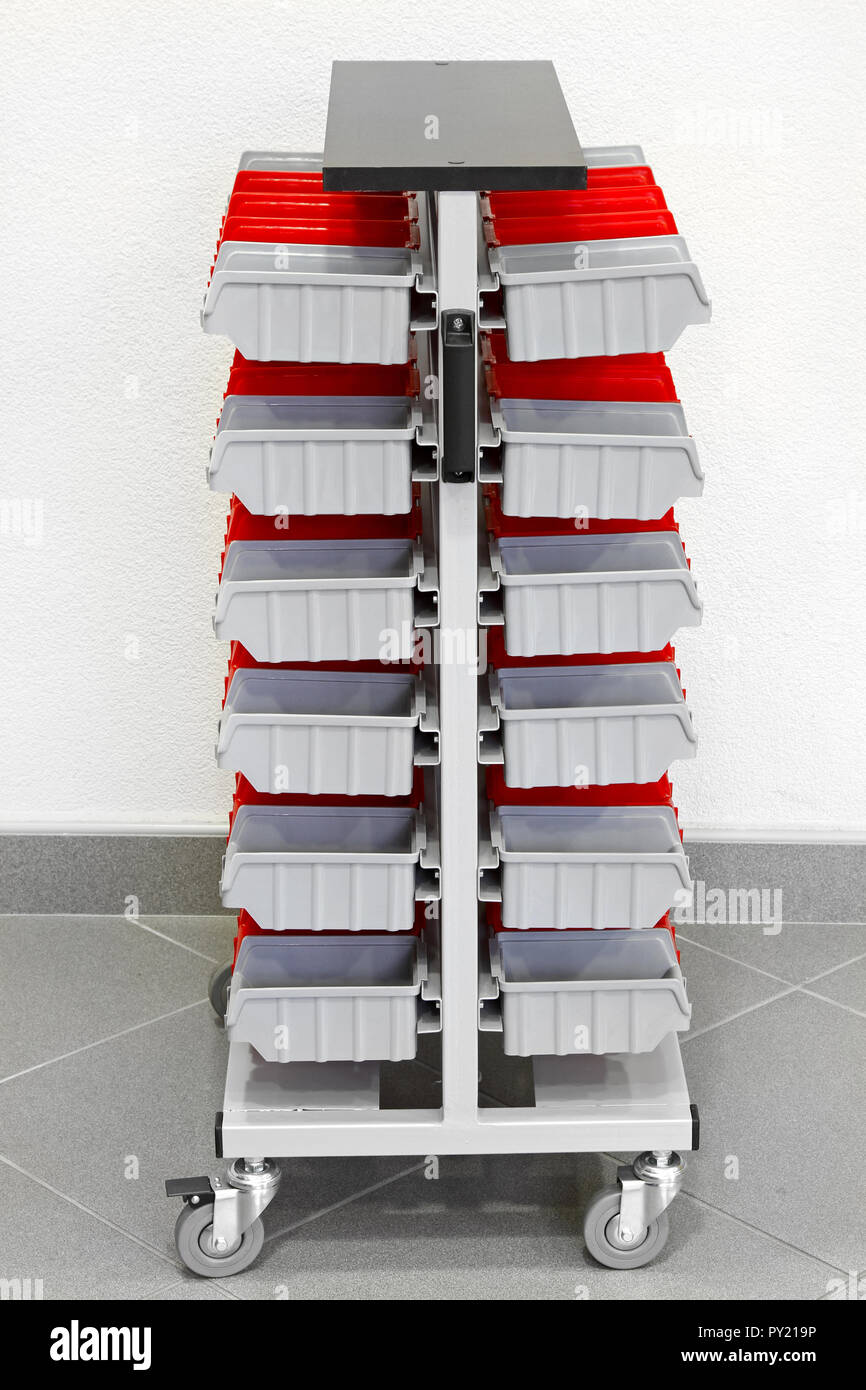 Parts shelves hi-res stock photography and images - Alamy