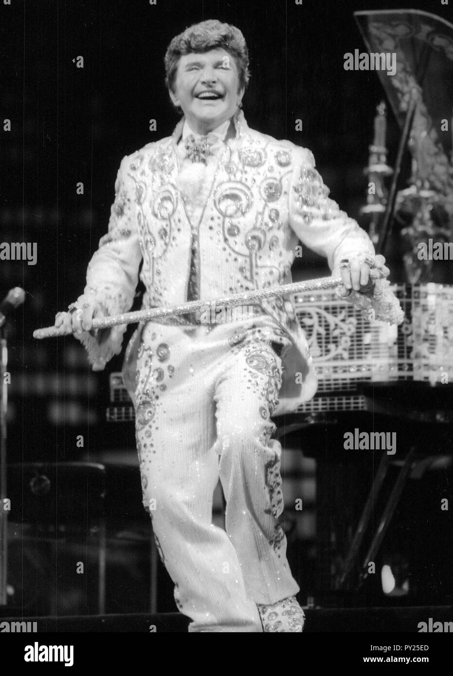 Liberace Black and White Stock Photos & Images - Alamy