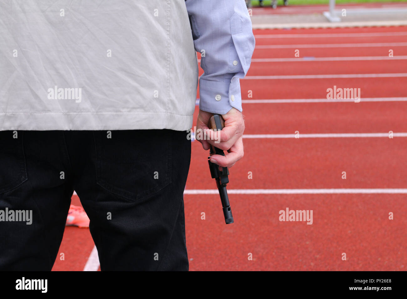 Start race referee hi-res stock photography and images - Alamy