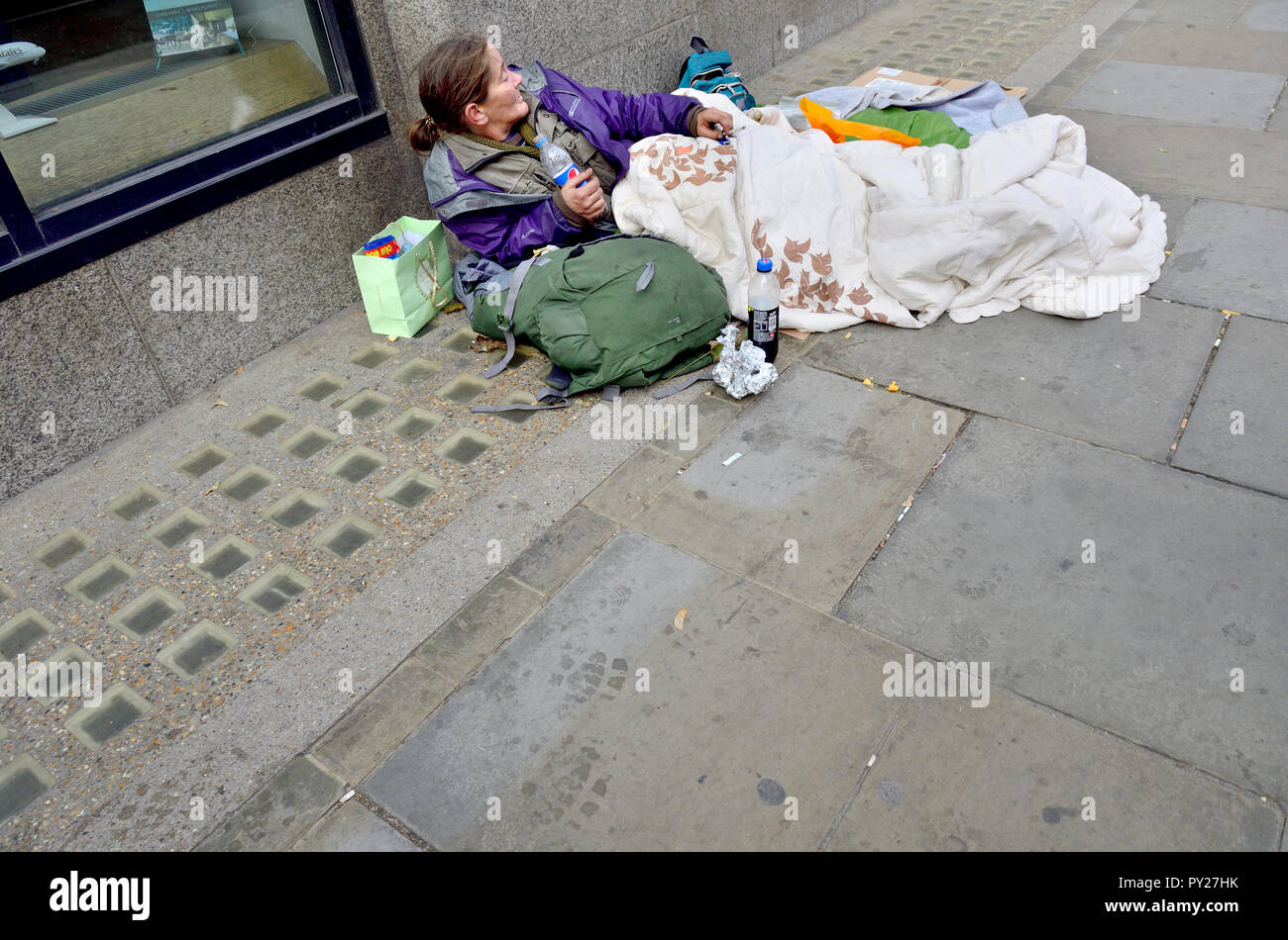 City homeless hi-res stock photography and images - Alamy