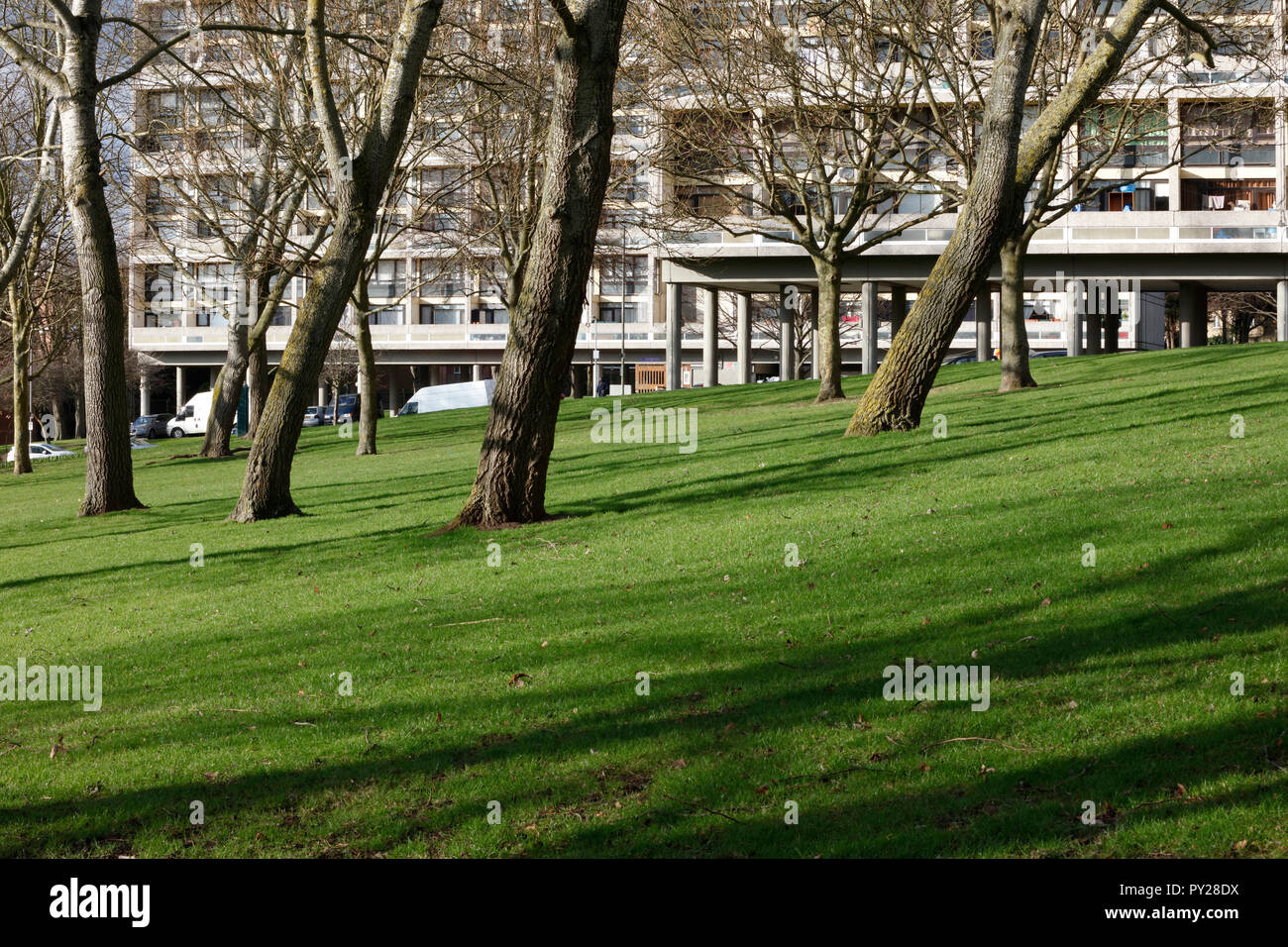 Alton east estate roehampton hi-res stock photography and images - Alamy