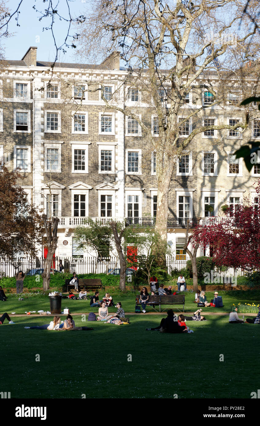 Gordon square gardens hi-res stock photography and images - Alamy