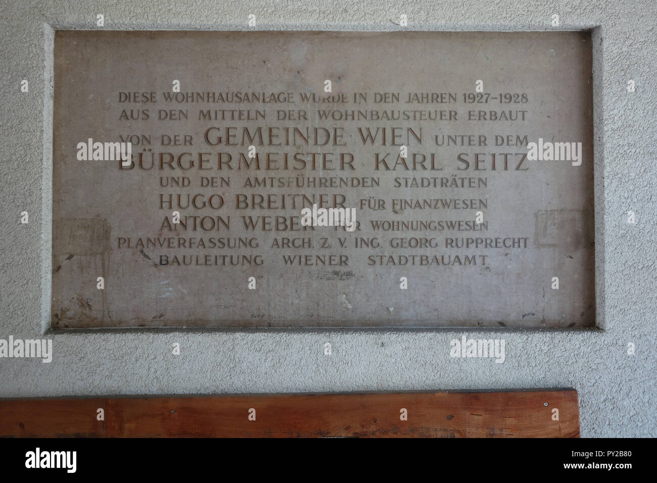 Wien, Gemeindebau des 'Roten Wien' - Vienna, Council Tenement Block ...