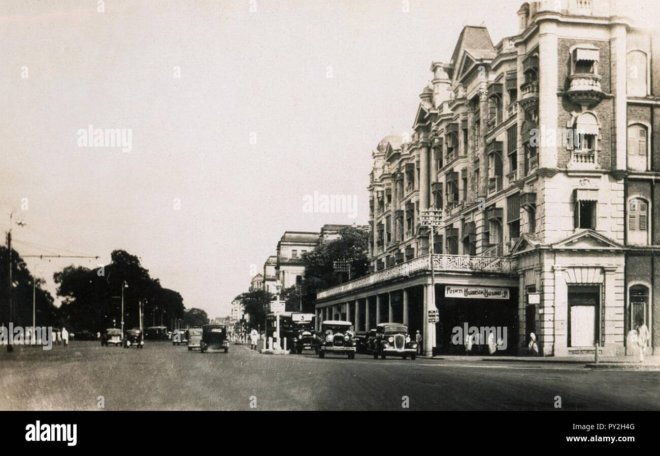 Calcutta Chowringhee Road 1930s R01 Stock Photo - Alamy