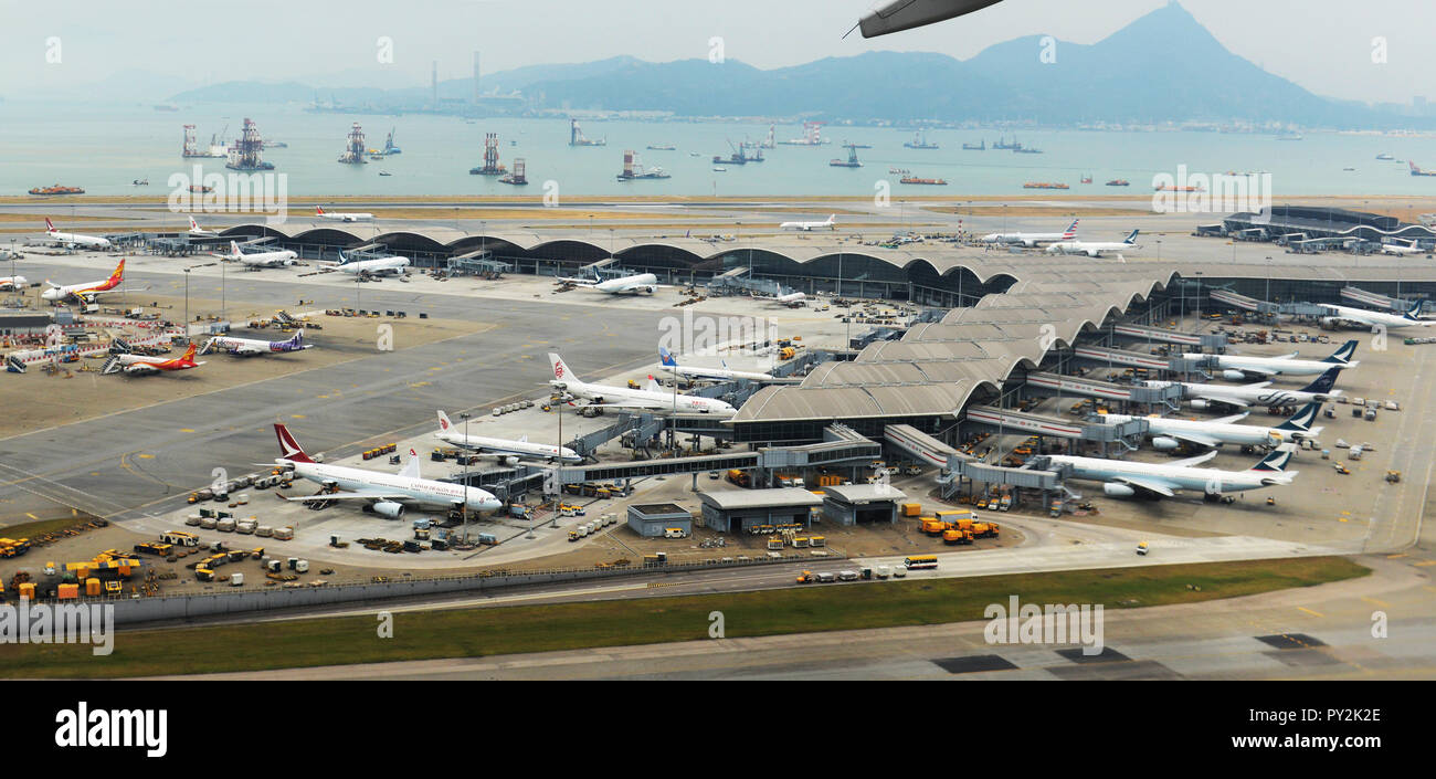 Hong kong airport aerial hi-res stock photography and images - Alamy