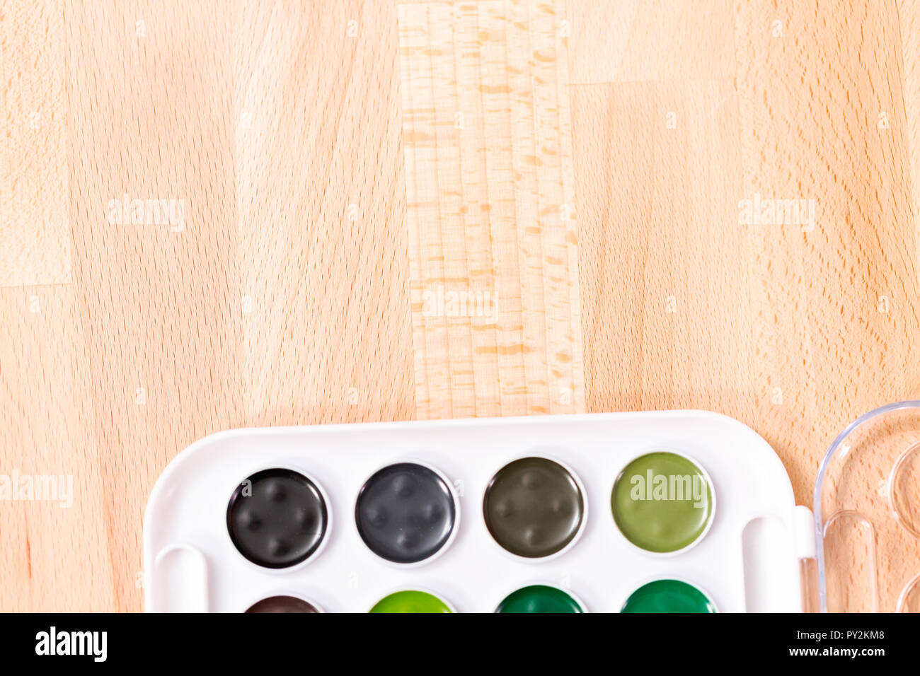 Variety of colors in a new watercolor paint set Stock Photo - Alamy