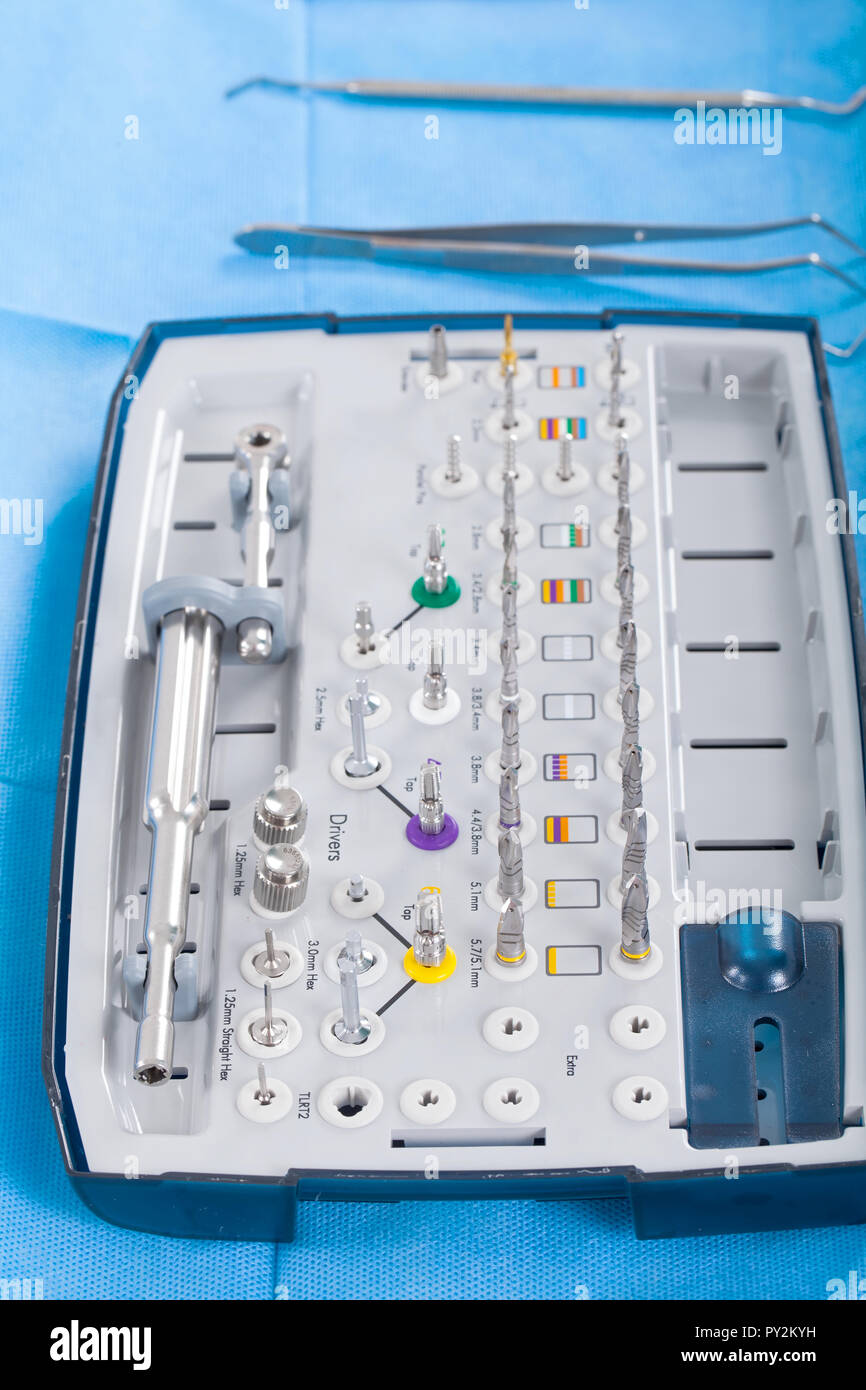 Crown grafting hi-res stock photography and images - Alamy