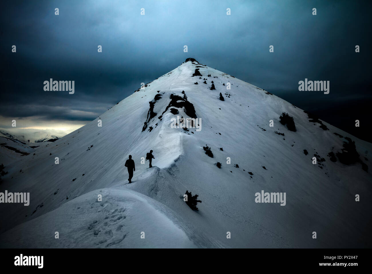 Difficult mountain path in winter Stock Photo - Alamy