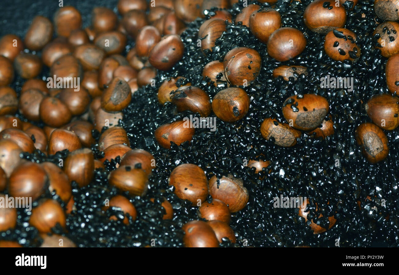 Group of edible chestnuts Stock Photo - Alamy