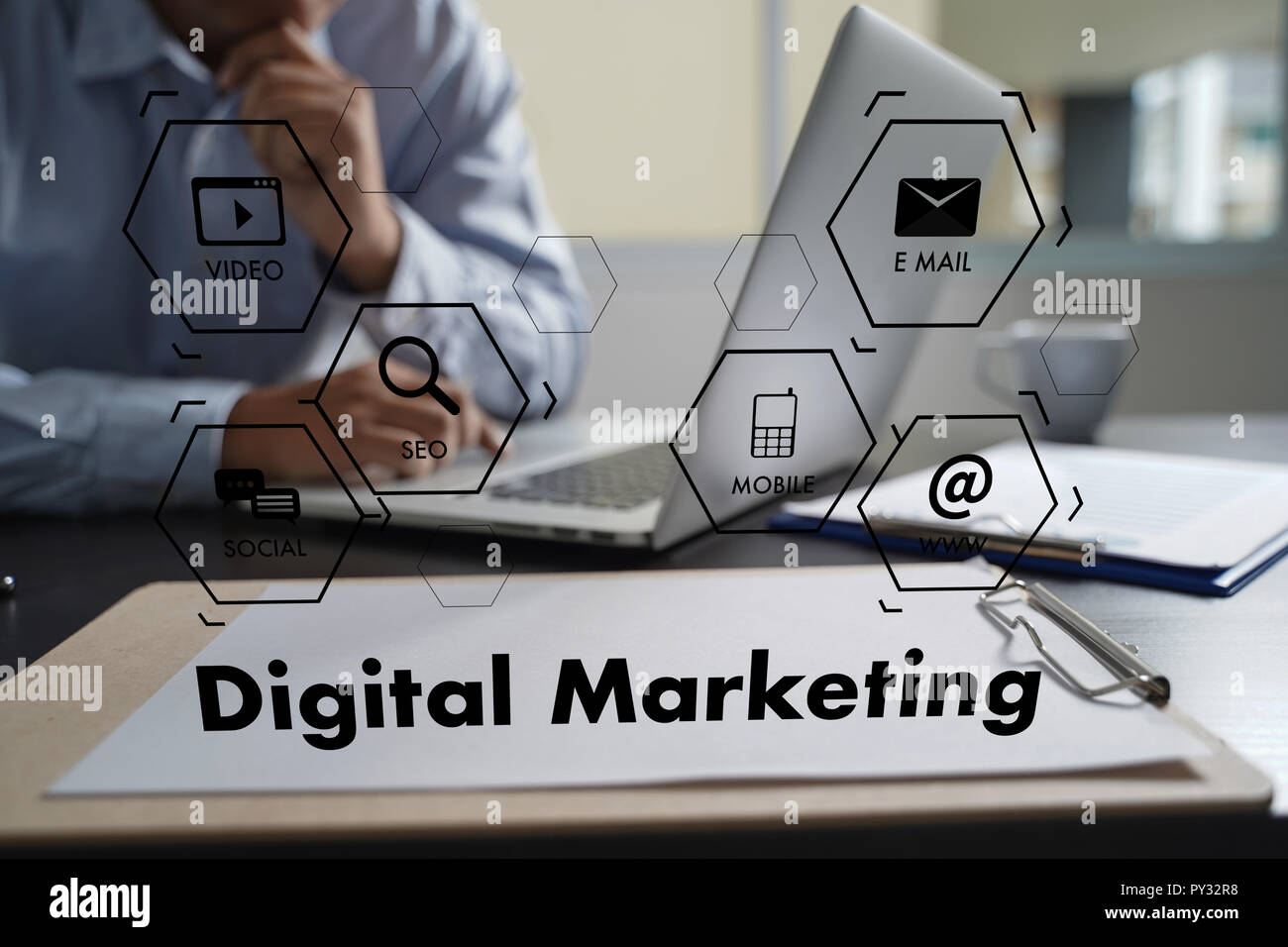 Startup project search hi-res stock photography and images - Alamy
