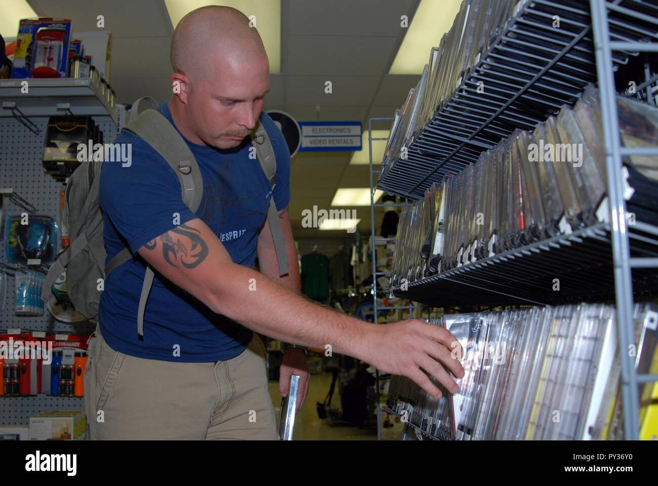 Mini mart hi-res stock photography and images - Alamy