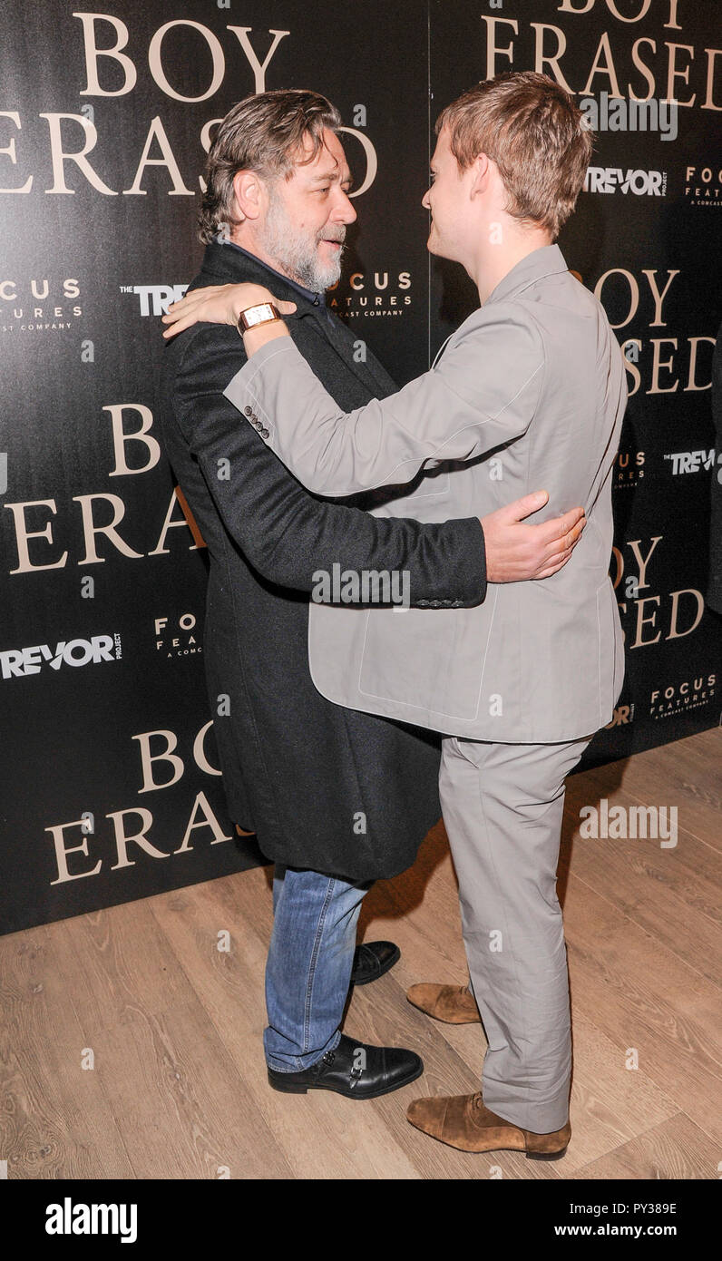 Boy erased lucas hedges hi-res stock photography and images - Alamy