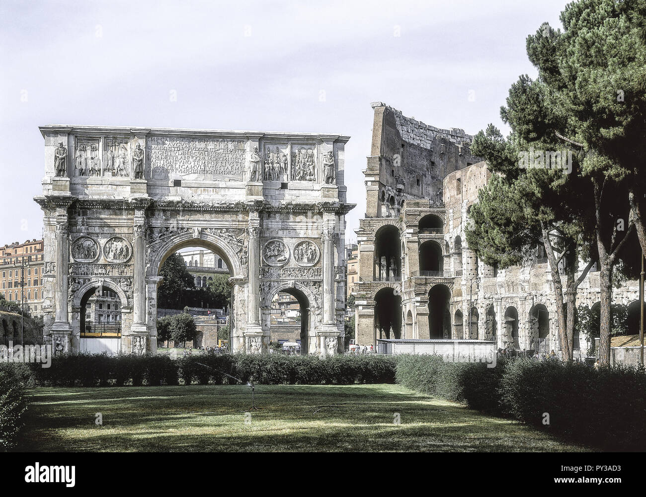 Konstantinbogen, Kolosseum, Rom Stock Photo - Alamy