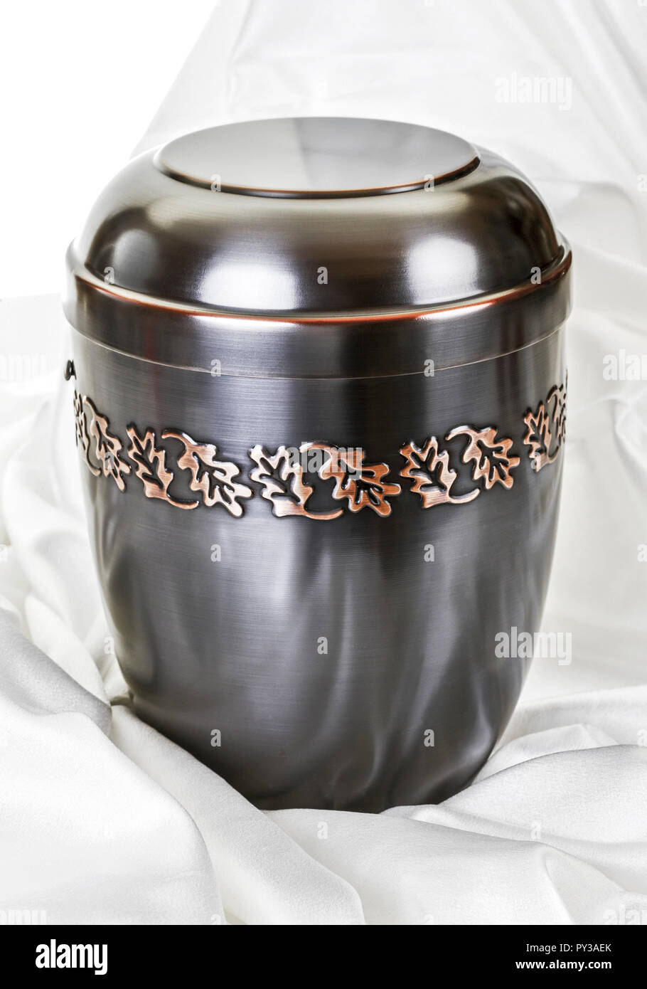 Urne hi-res stock photography and images - Alamy