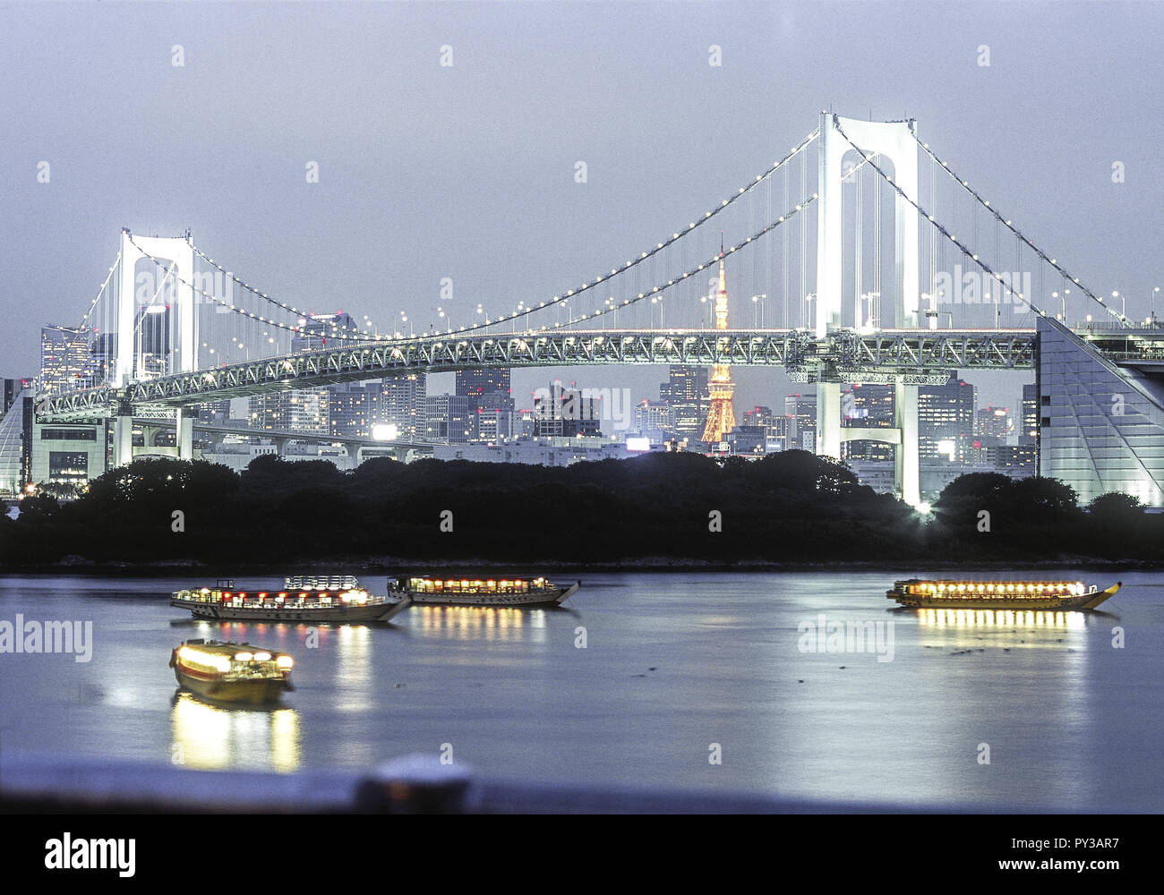 Tokio bridge hi-res stock photography and images - Alamy