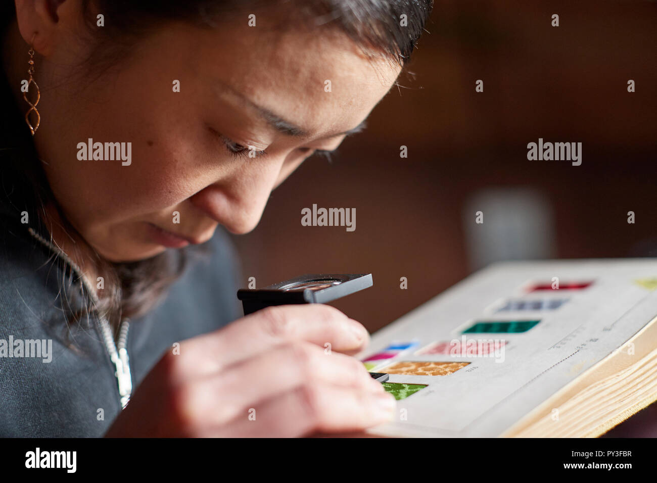 Japanese artisan working in the studio Stock Photo - Alamy