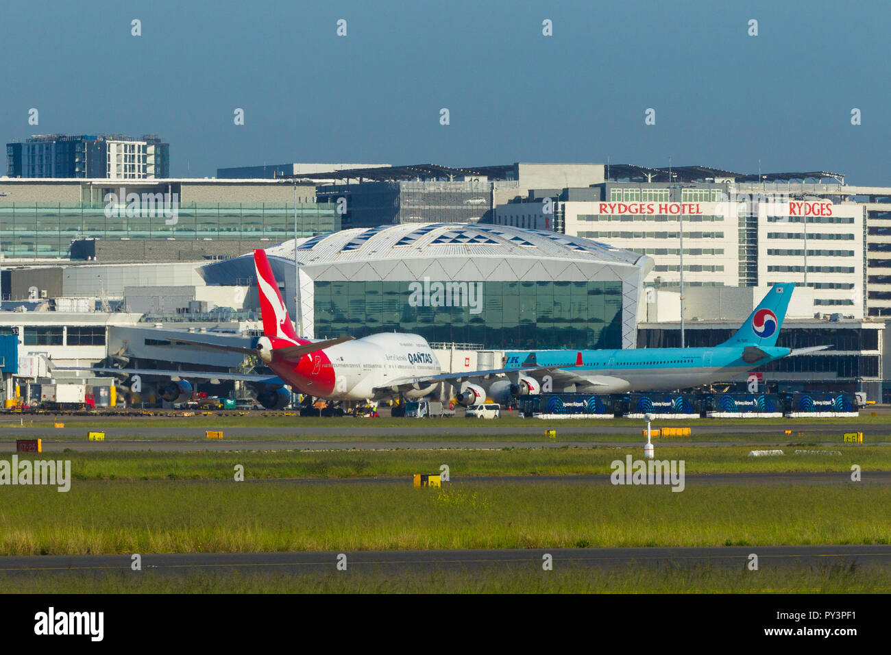 Charles Kingsford Smith Stock Photos & Charles Kingsford Smith Stock ...