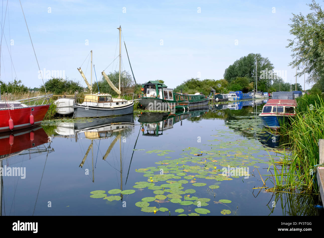 Heybridge basin hi-res stock photography and images - Alamy