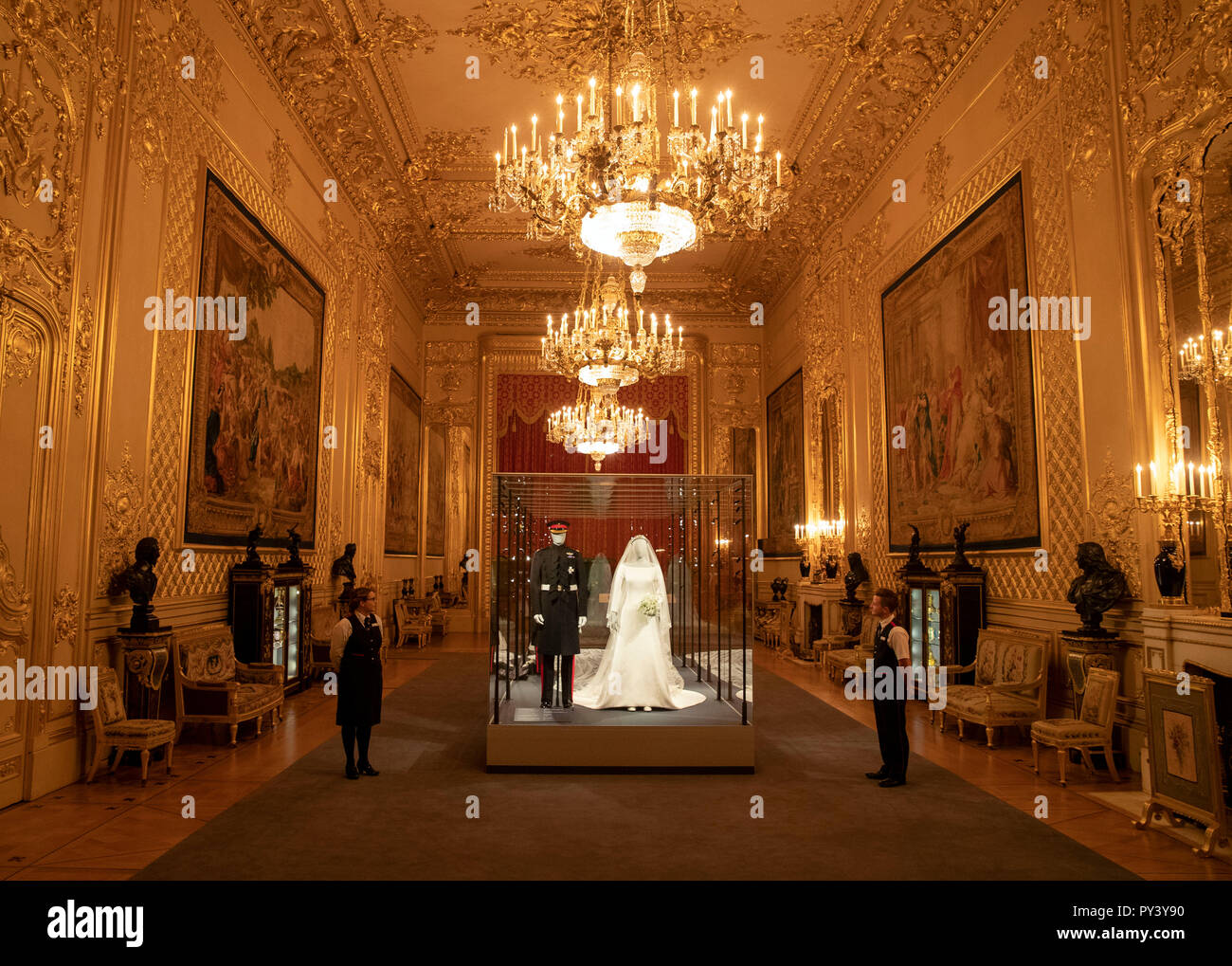Grand reception room at windsor castle hi-res stock photography and ...