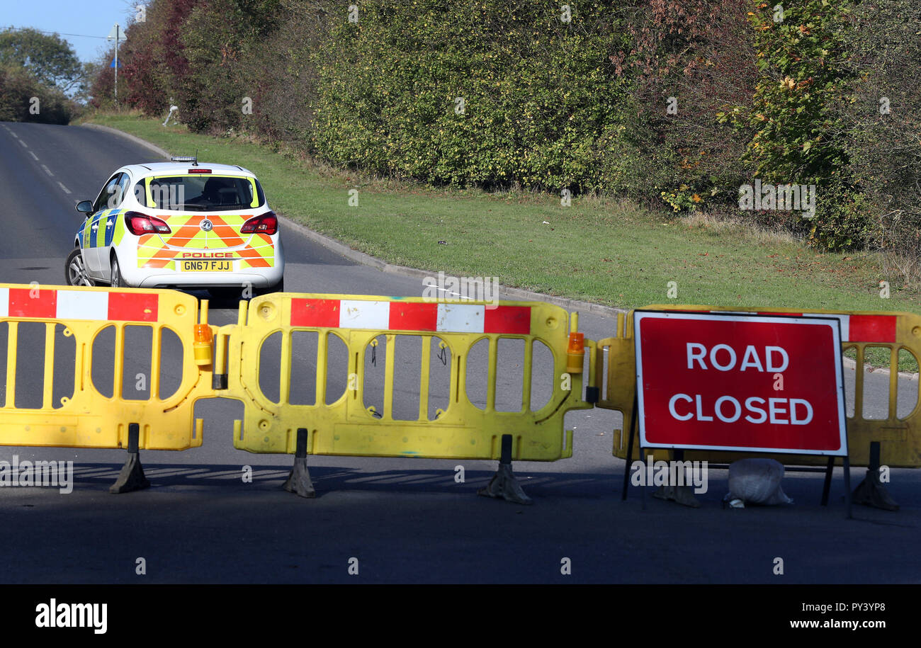 Police close Scratchers Lane near Fawkham in Kent as the investigation ...