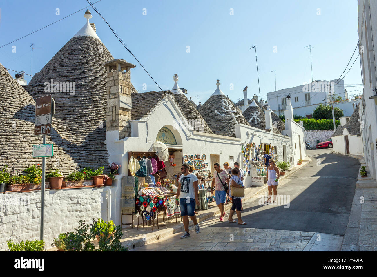 Italy apulia alberobello souvenir hi-res stock photography and images ...