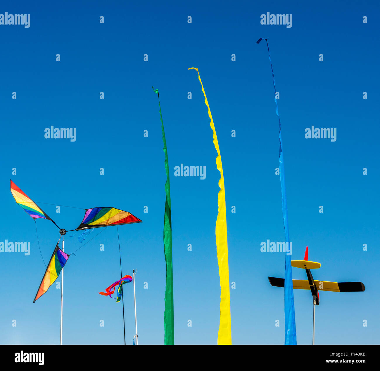 Kites air blue sky hi-res stock photography and images - Alamy