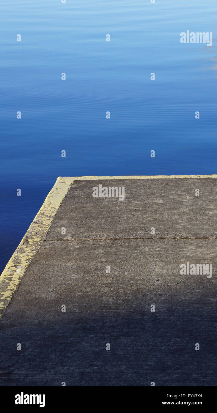 Concrete edge hi-res stock photography and images - Alamy