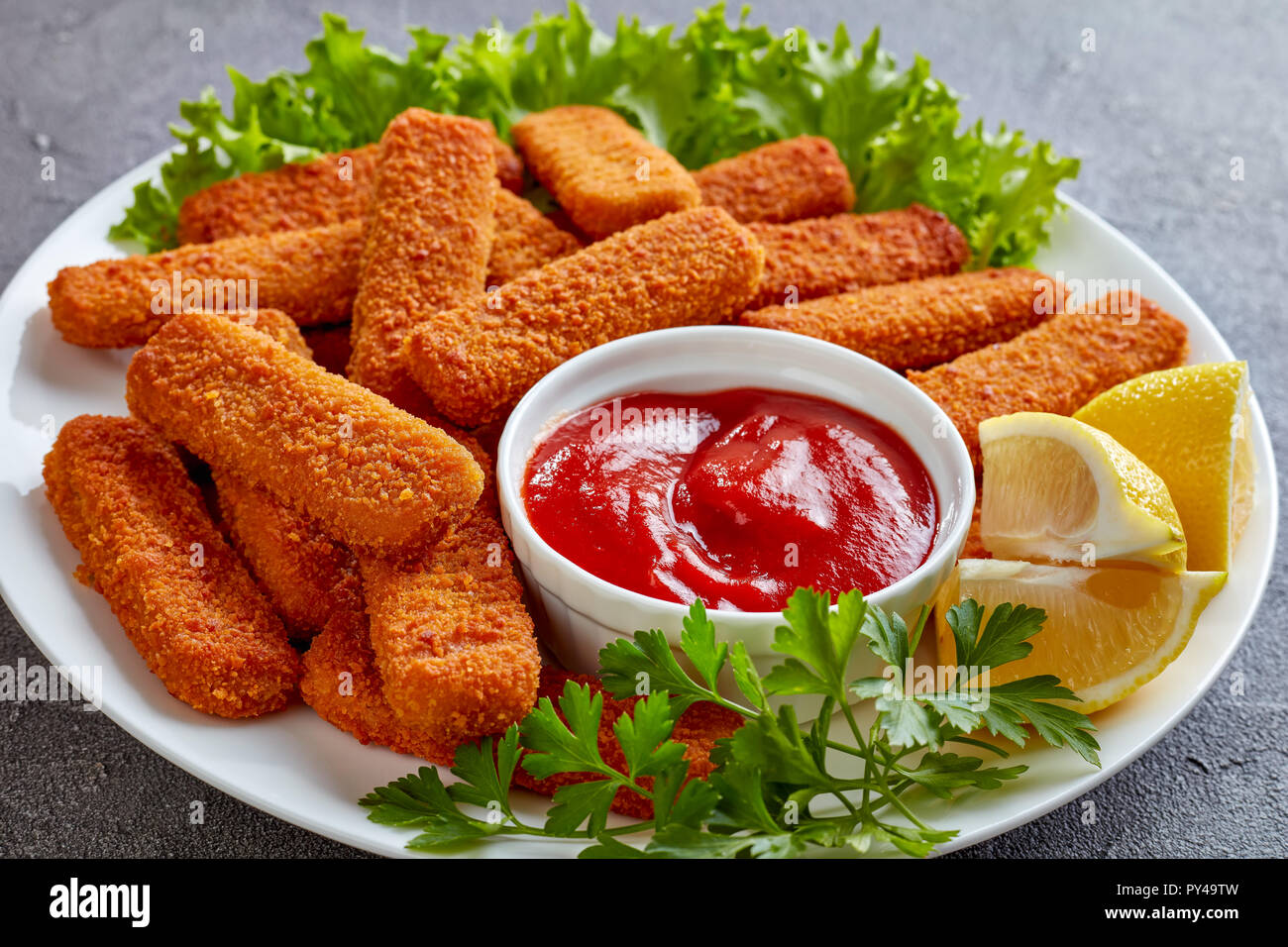 Fish fillet crumbed hi-res stock photography and images - Alamy