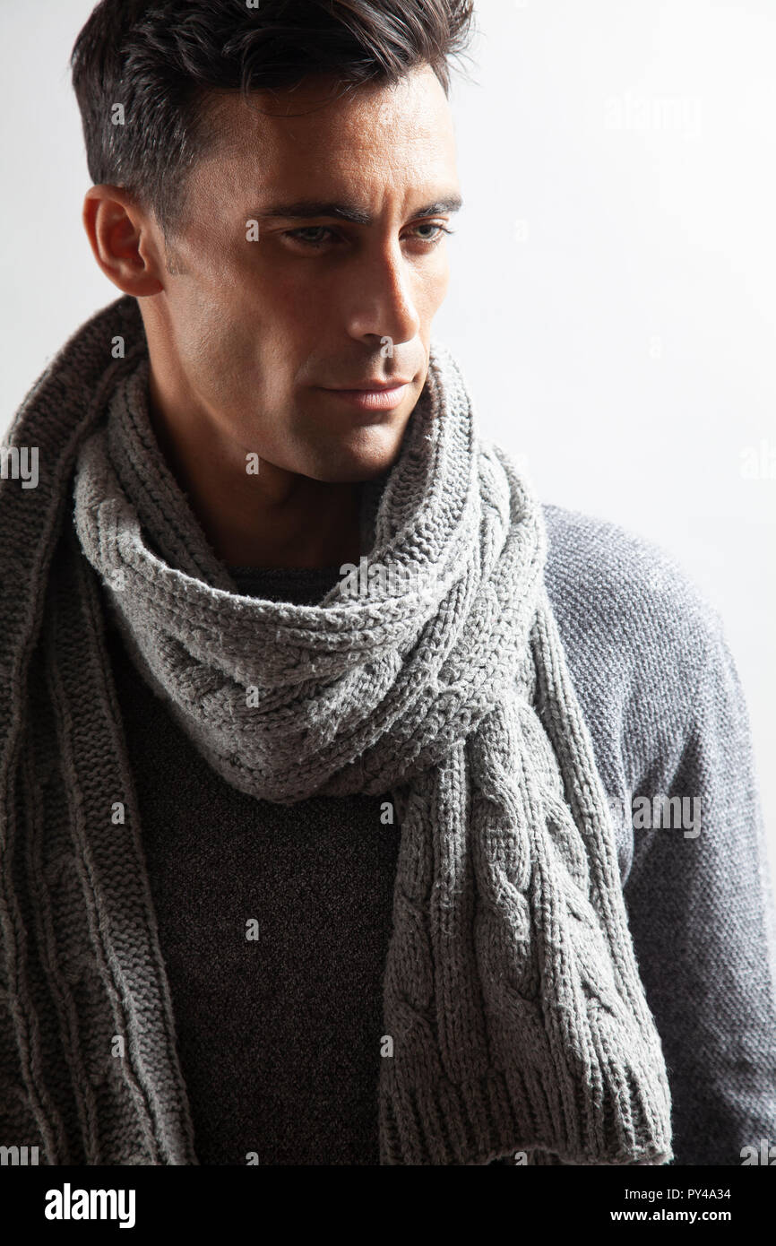 Man in fashion jumper hi-res stock photography and images - Alamy