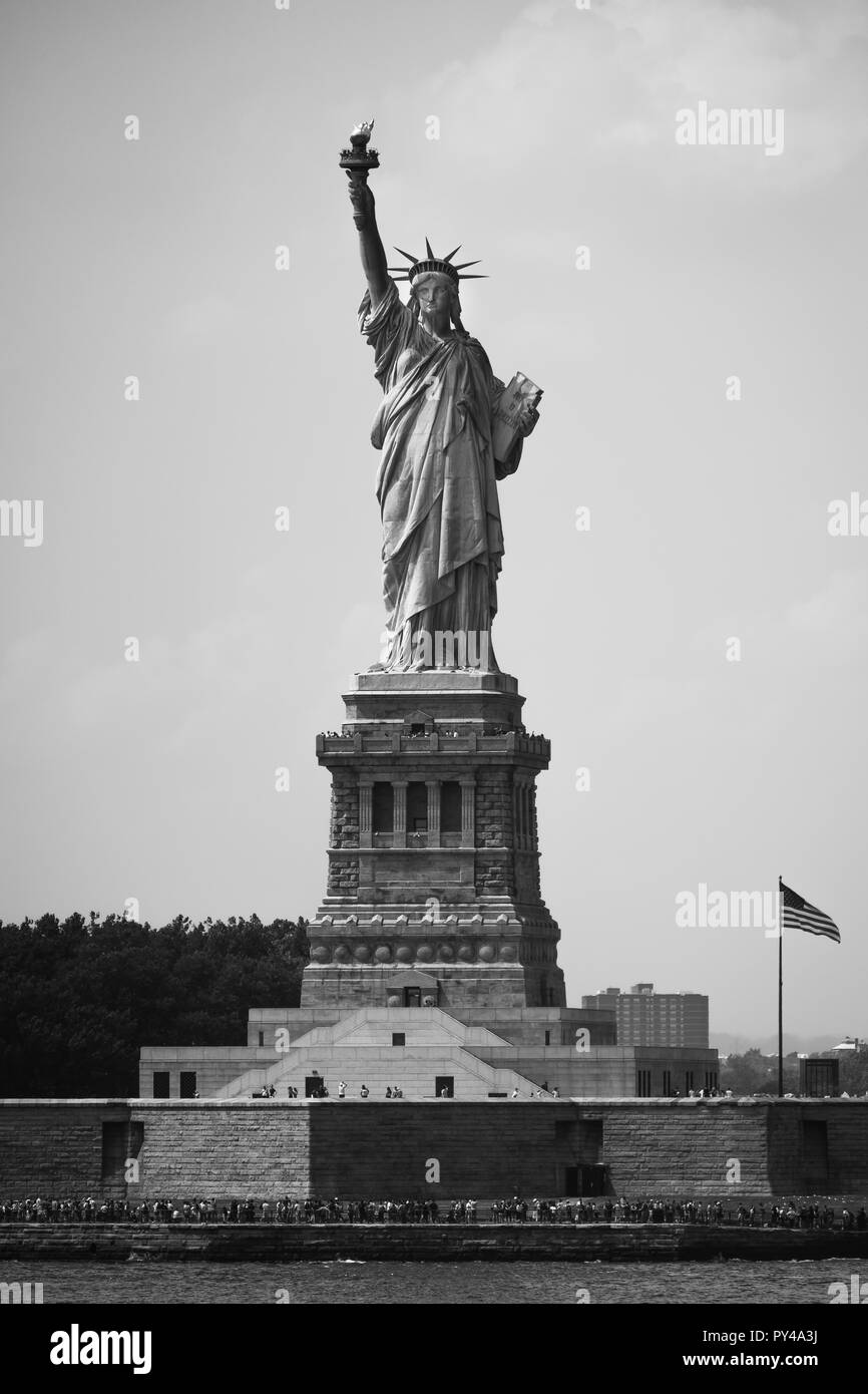What Is The Statue Of Liberty Supposed To Symbolize at Eddie Randolph blog