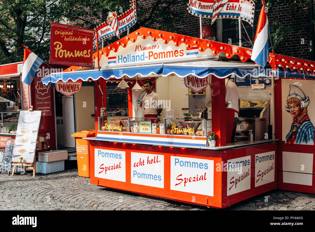 French fries vendor hi-res stock photography and images - Alamy