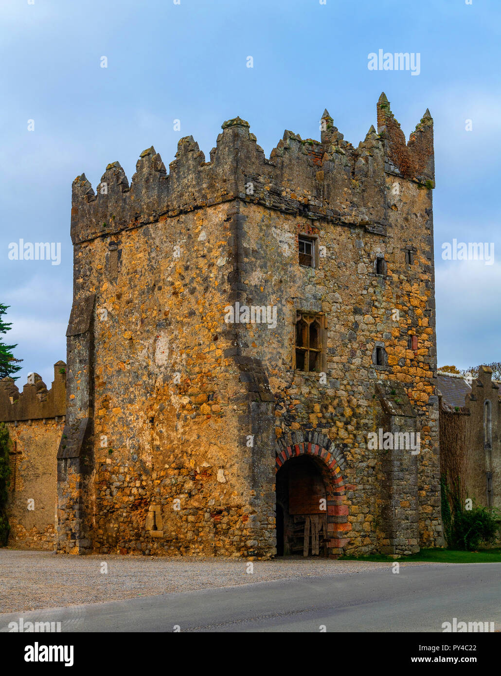 Howth castle hi-res stock photography and images - Alamy