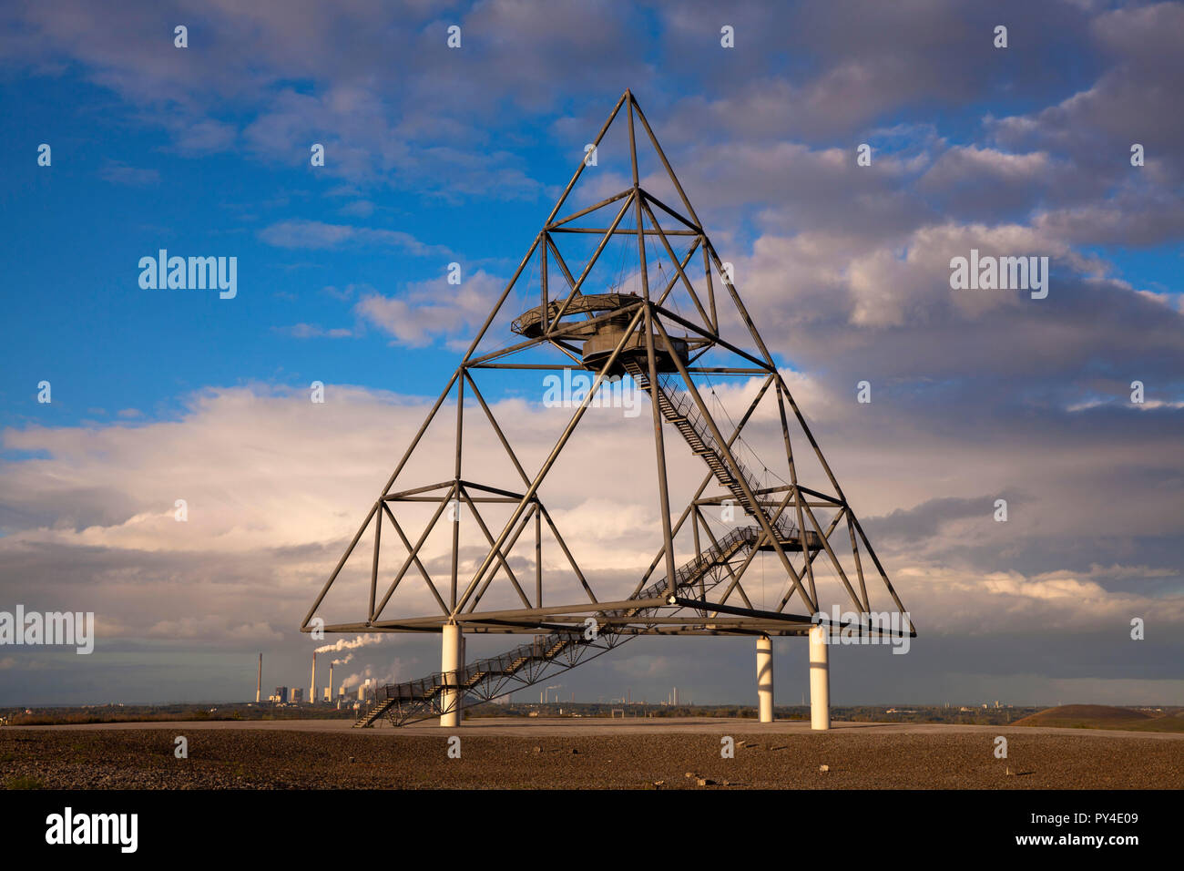 the walkable tetrahedron on the heap Emscherblick, 50 meter high ...